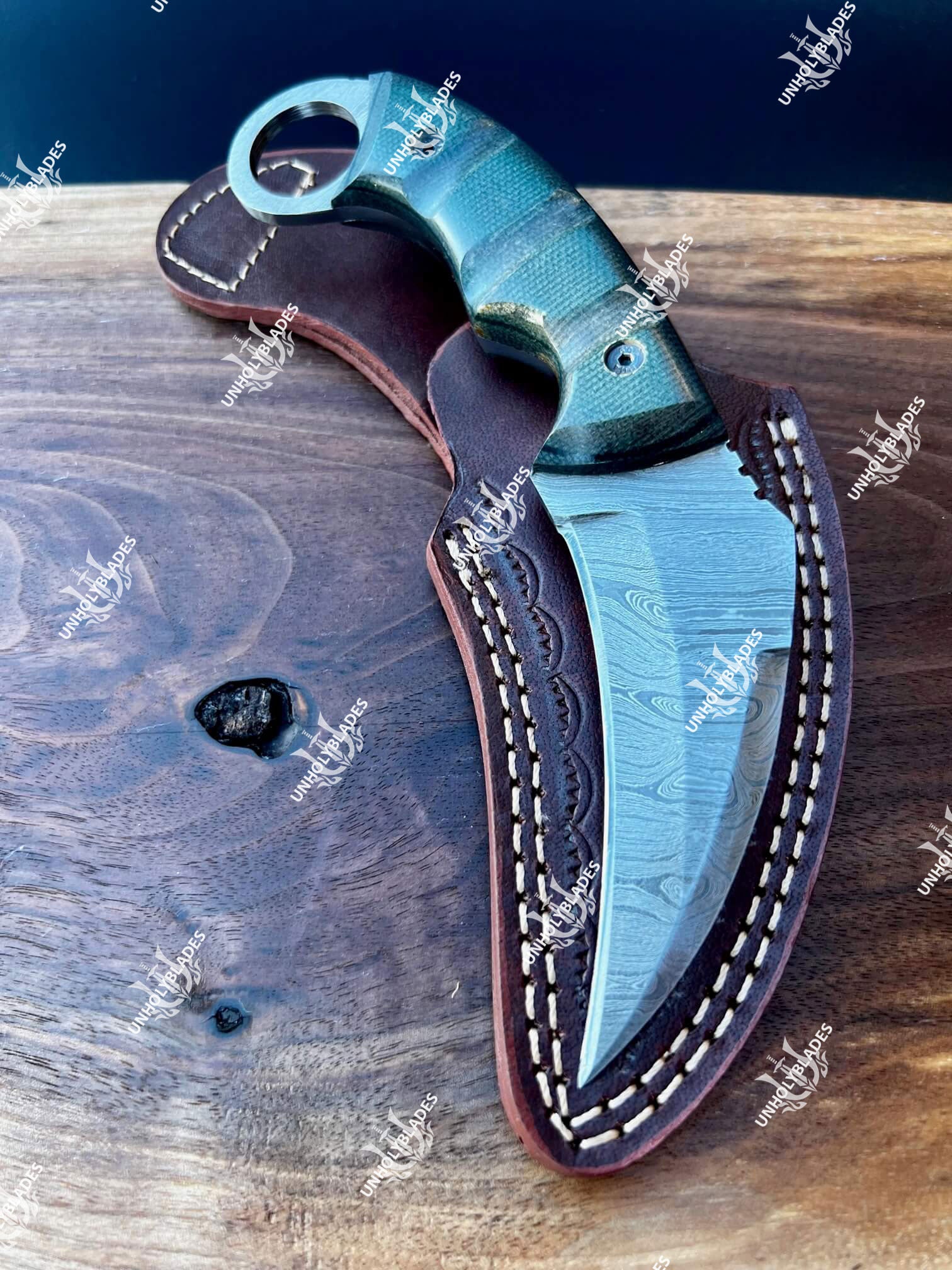 Damascus Steel Twist Pattern Karambit Knife