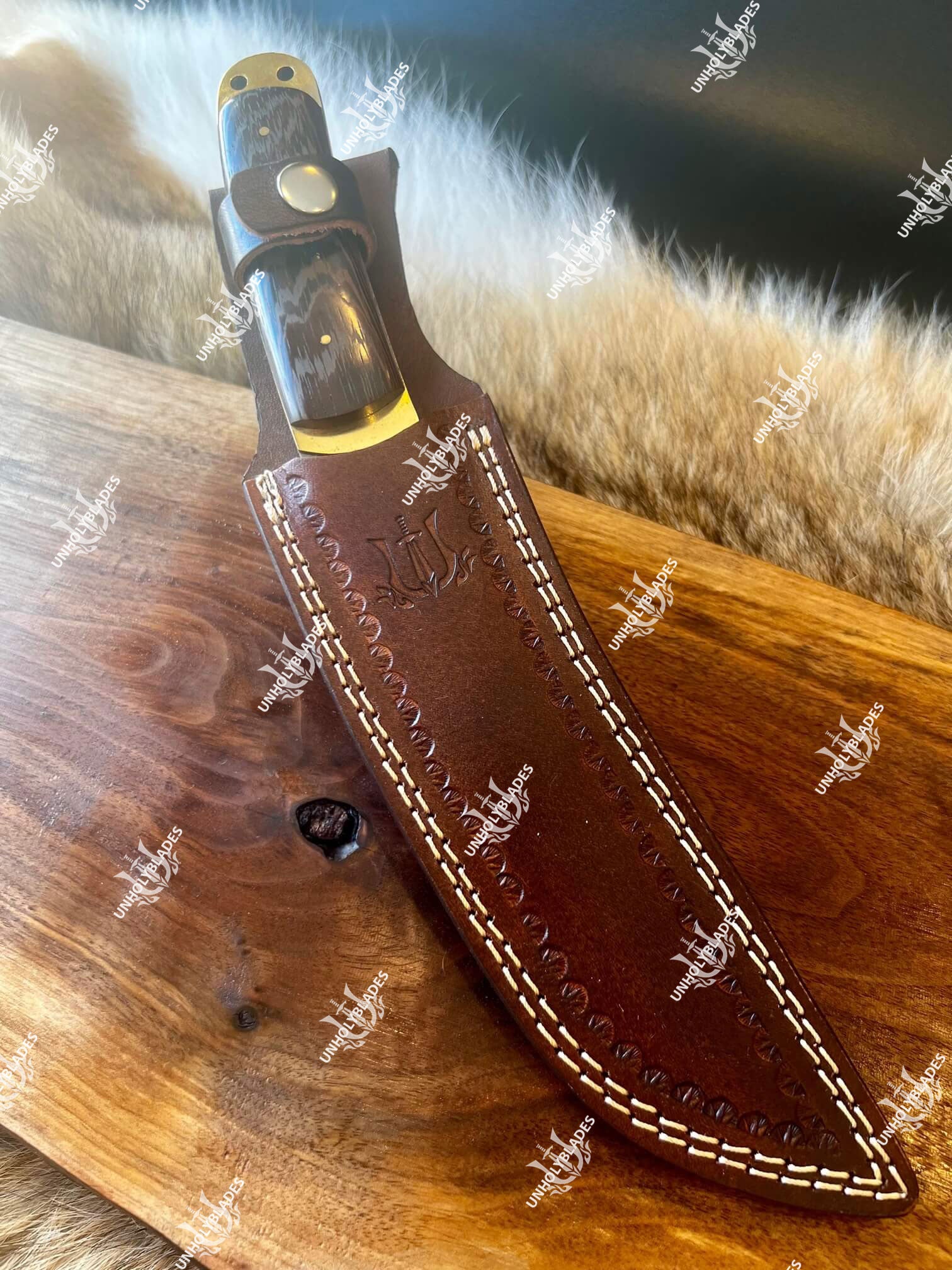 Damascus Steel Tanto Knife With Raindrop Pattern